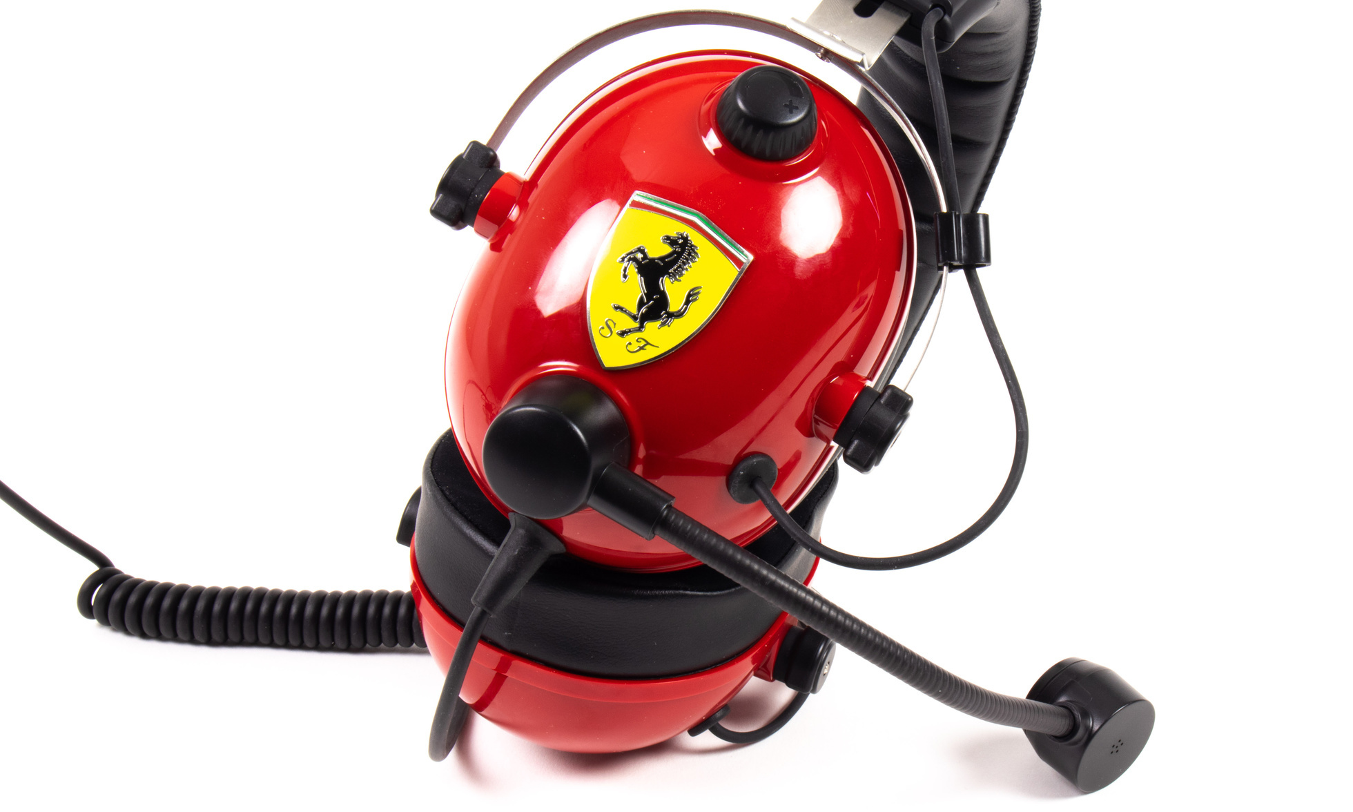 Thrustmaster T.Racing Scuderia Ferrari Edition review: maakt deze ...